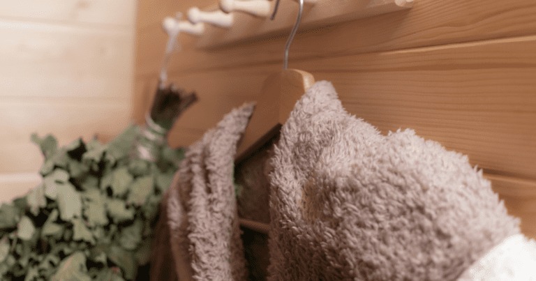 Best Wall Hooks For Backpacks With Safety Tips